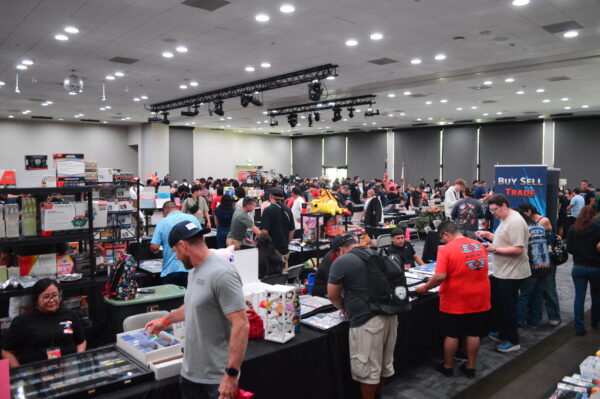 Dedicated collectors turnout for the CVC card show | Clovis Roundup
